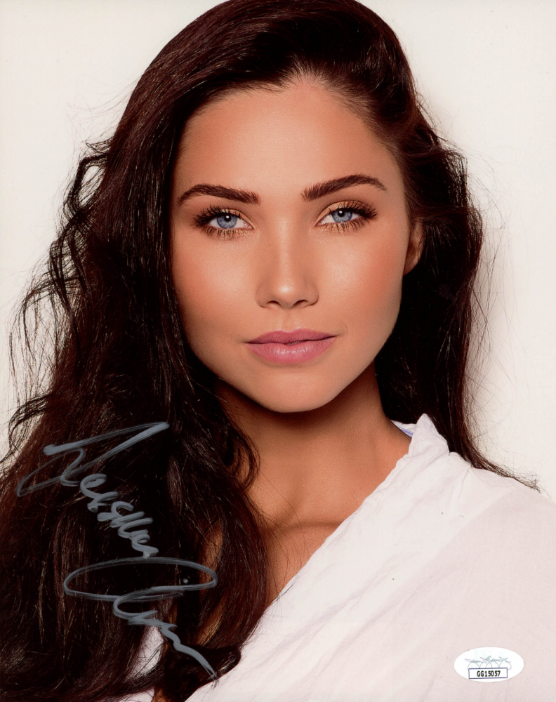 Jessica Green Signed 8x10 Photo (JSA Hologram) | Pristine Auction