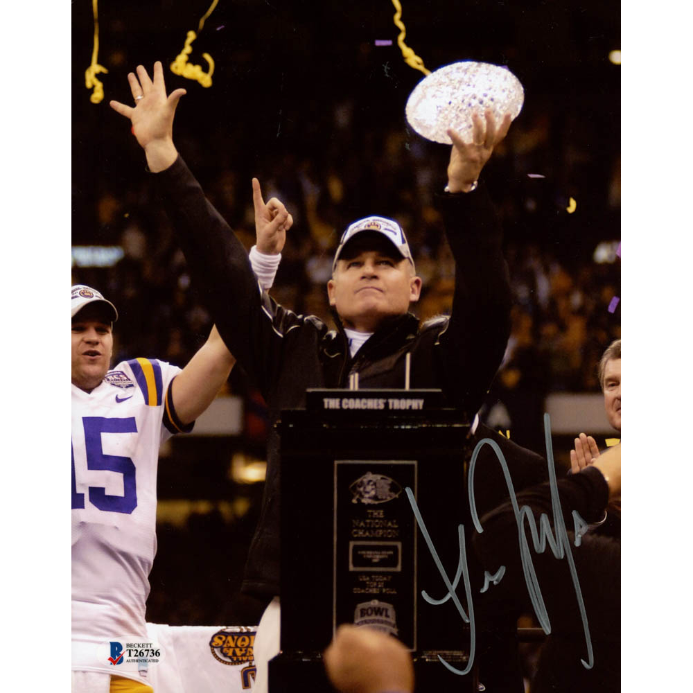 Les Miles Signed LSU Tigers 8x10 Photo (Beckett COA) | Pristine Auction