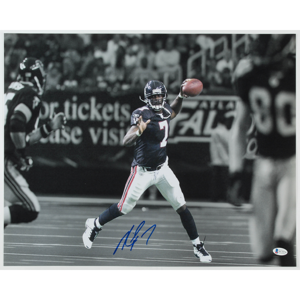 Michael Vick Signed Falcons 16x20 Photo (Beckett COA) | Pristine Auction