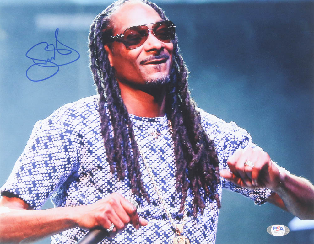 Snoop Dogg Signed 11x14 Photo (PSA COA) | Pristine Auction