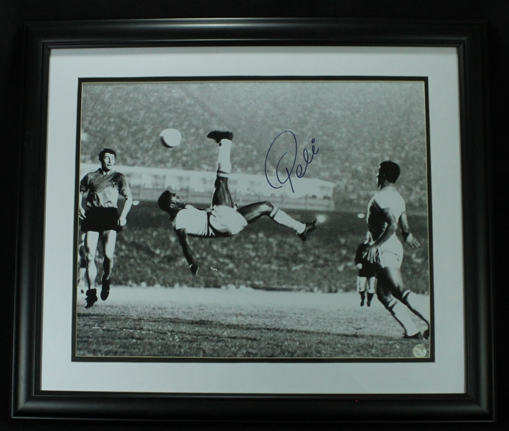 Pele Signed Brazil 27x23 Custom Framed Photo (PSA LOA) | Pristine Auction