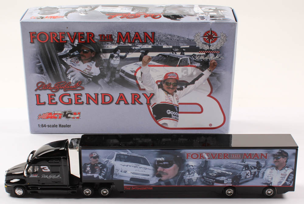 Dale Earnhardt LE #2 GM Goodwrench Service Plus / 2002 Souvenir Rig 1: ...
