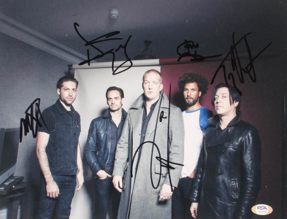 Queens of Stone Age 11x14 Photo Band-Signed by (5) with Dean Fertita ...