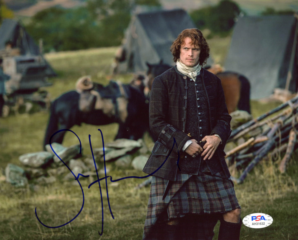 Sam Heughan Signed "Outlander" 8x10 Photo (PSA COA) | Pristine Auction