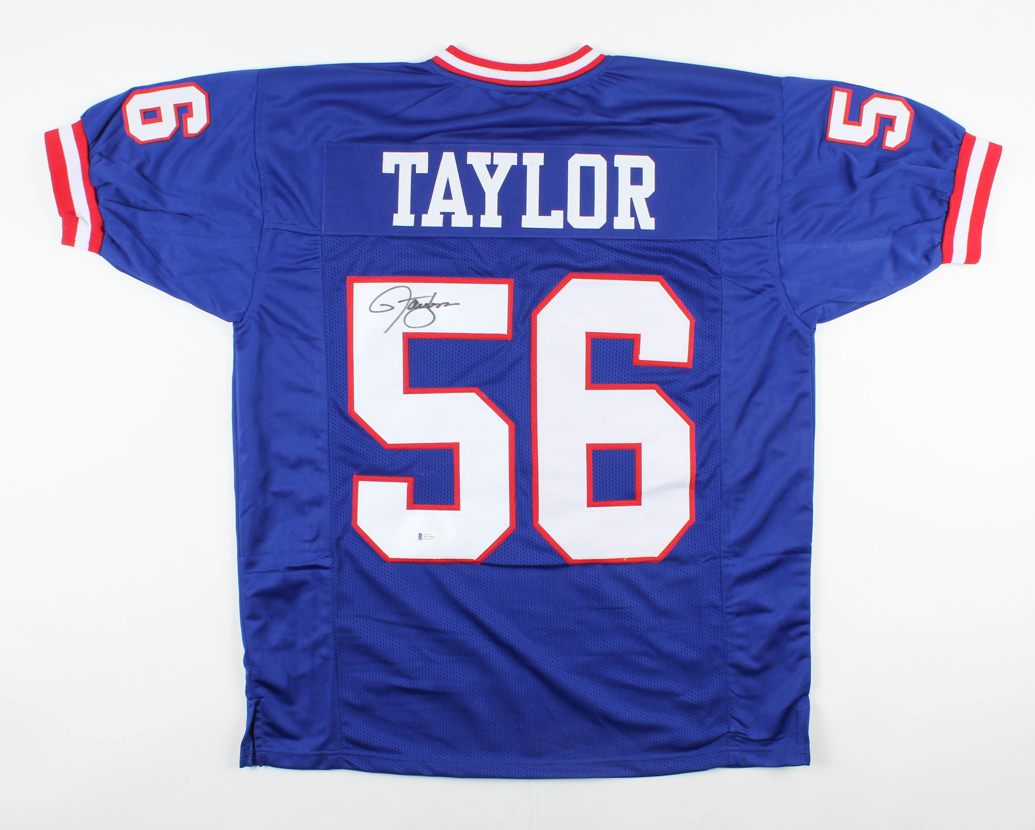Lawrence Taylor Signed Jersey (Beckett) | Pristine Auction