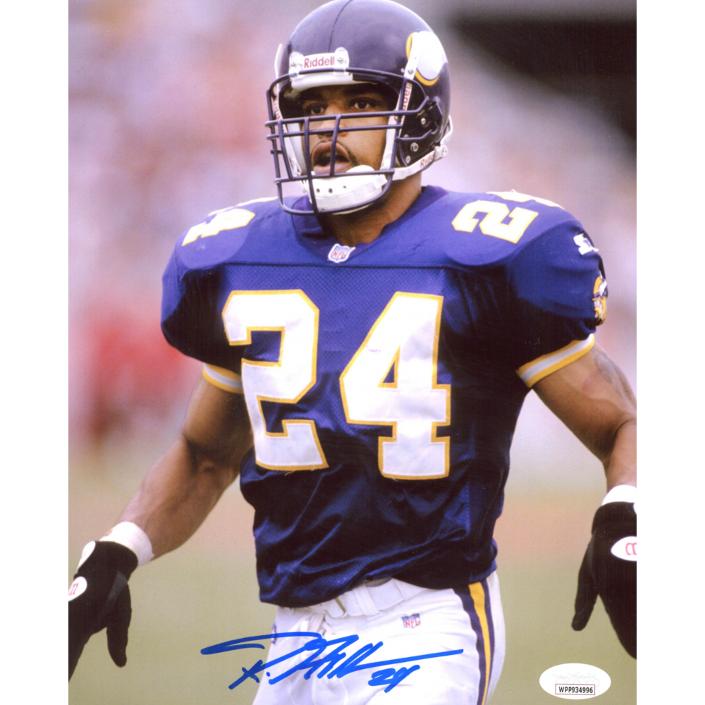 Robert Griffith Signed Vikings 8x10 Photo (JSA COA) | Pristine Auction