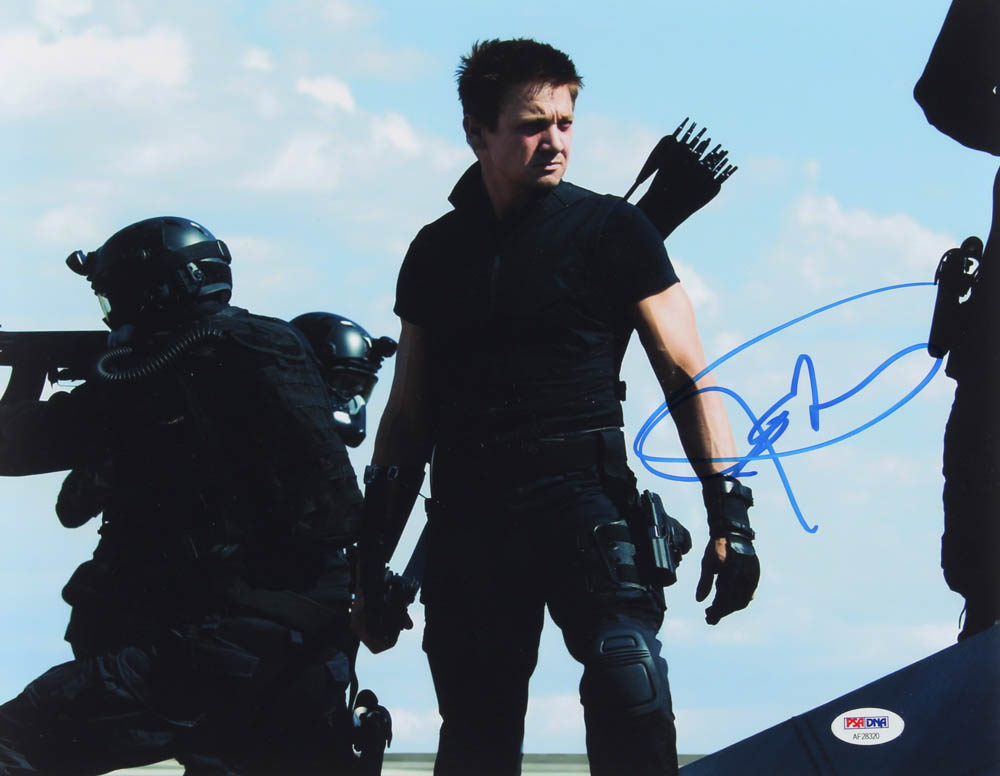 Jeremy Renner Signed "Avengers: Age of Ultron" 11x14 Photo (PSA ...