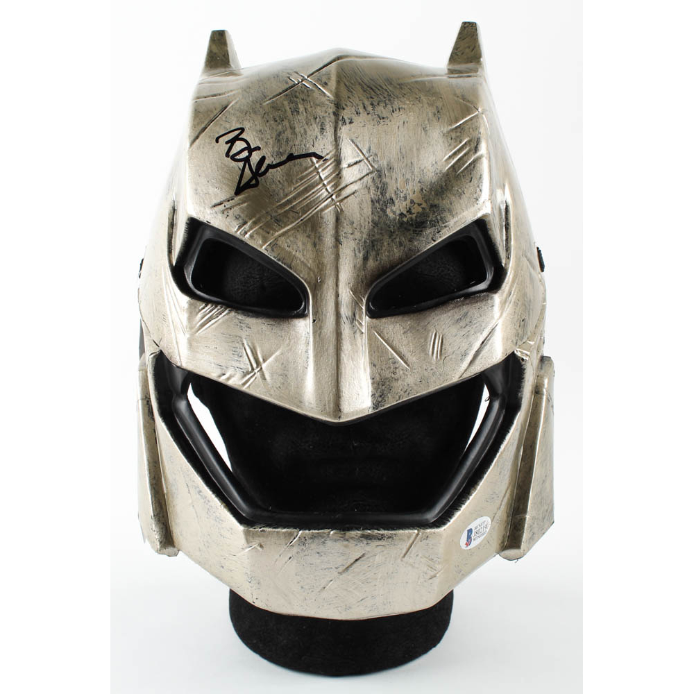 Ben Affleck Signed "Batman v Superman" Full-Size Armored Batman Mask ...