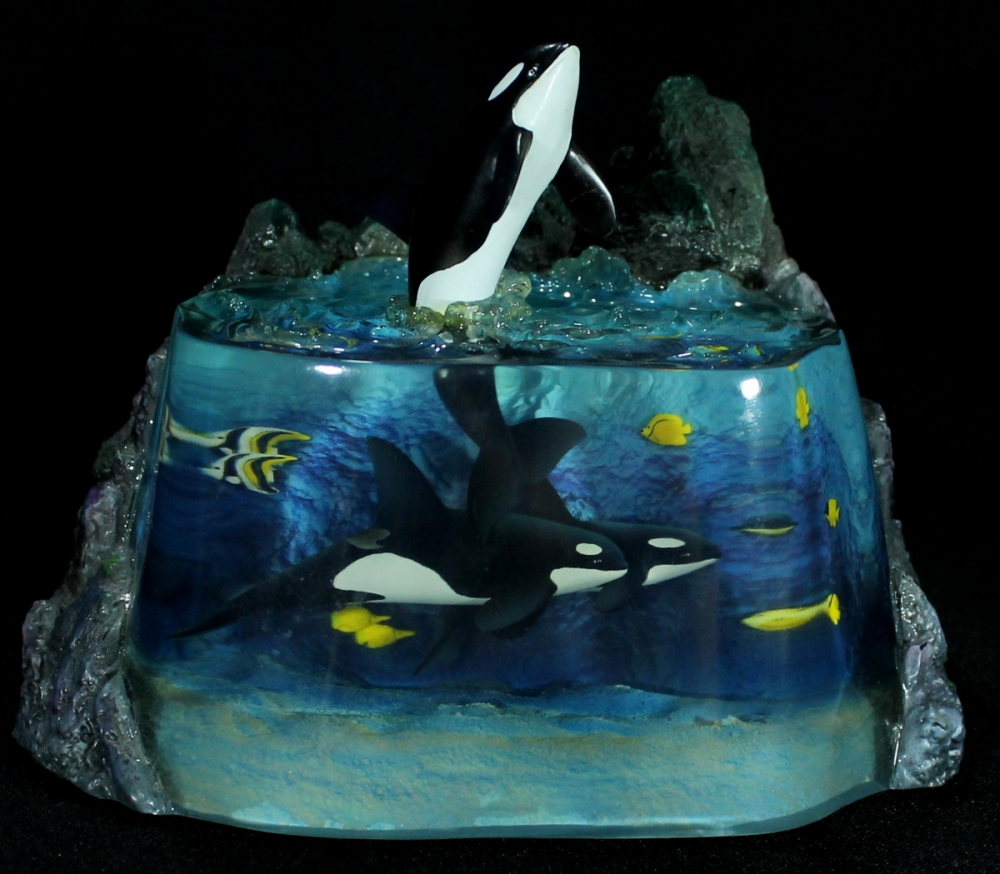 Dakin Artist Coll Wyland "Amazing Orcas" Figure | Pristine Auction