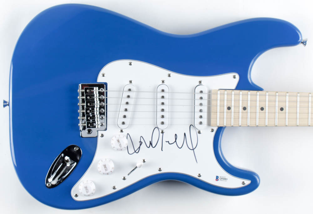 Mike McCready Signed 39" Electric Guitar (Beckett COA) | Pristine Auction