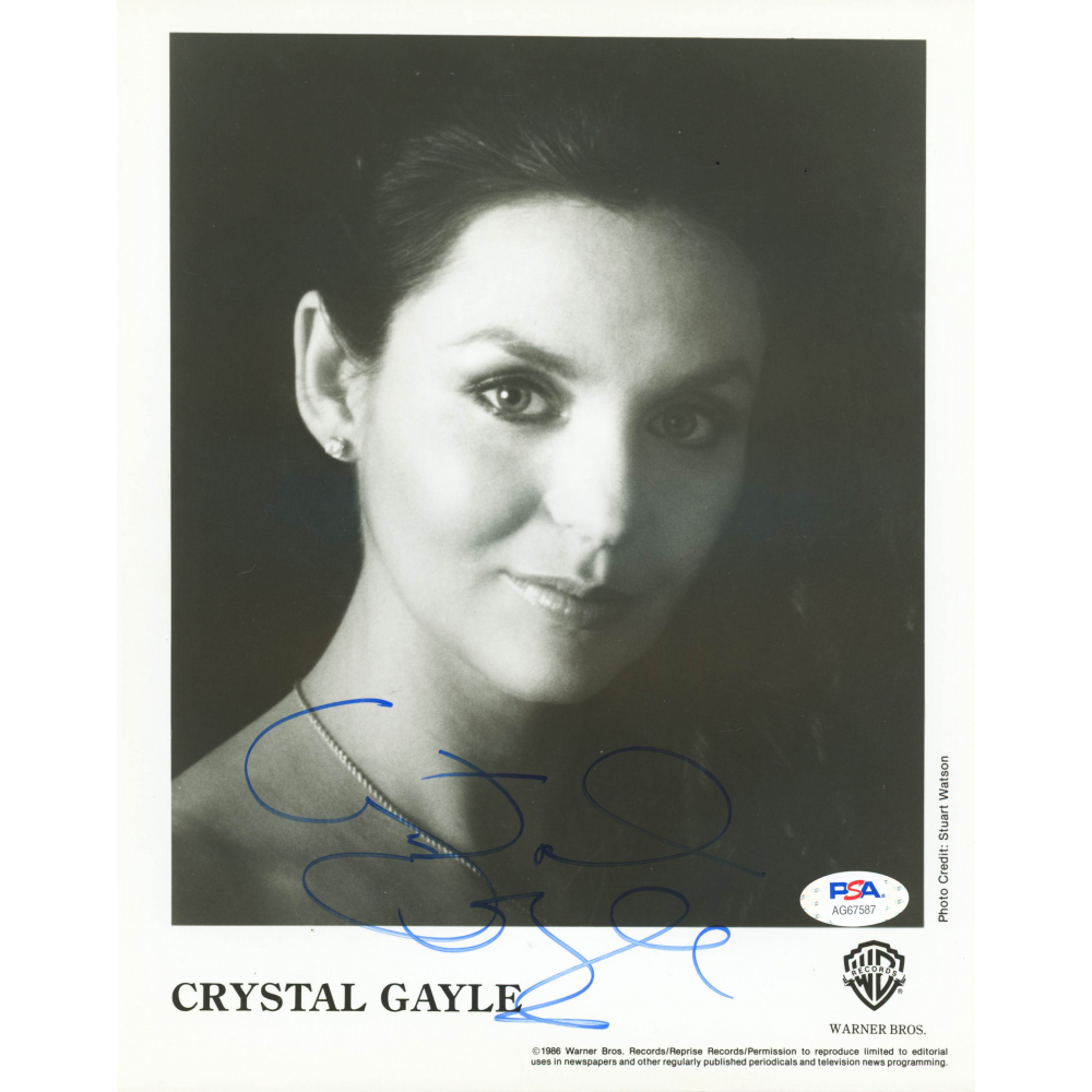 Crystal Gayle Signed 8x10 Photo (PSA Hologram) | Pristine Auction