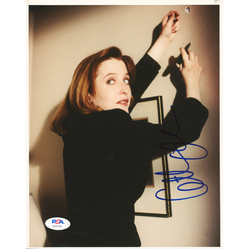Gillian Anderson Signed 8x10 Photo (PSA Hologram) | Pristine Auction