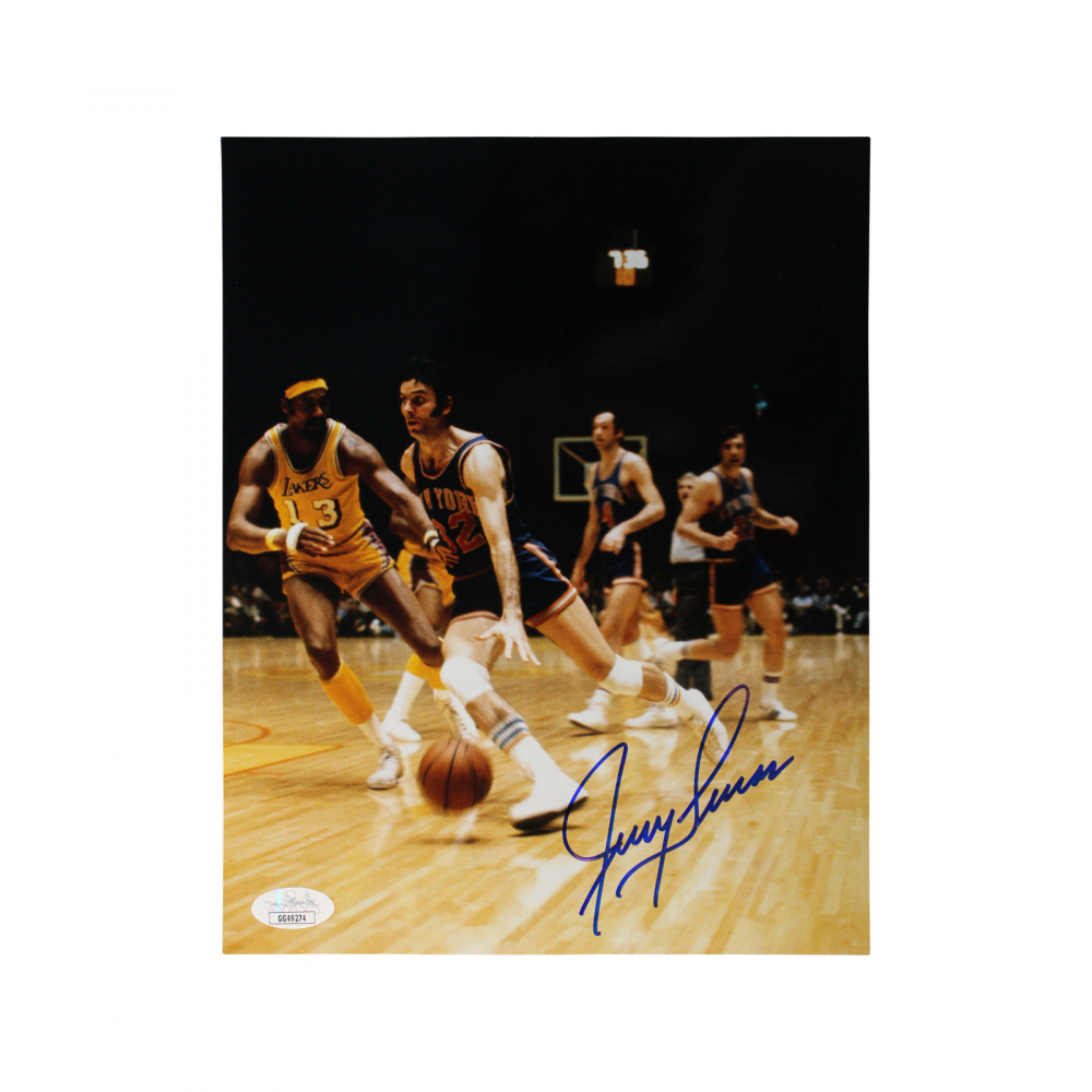 Jerry Lucas Signed Knicks 8x10 Photo (JSA) | Pristine Auction