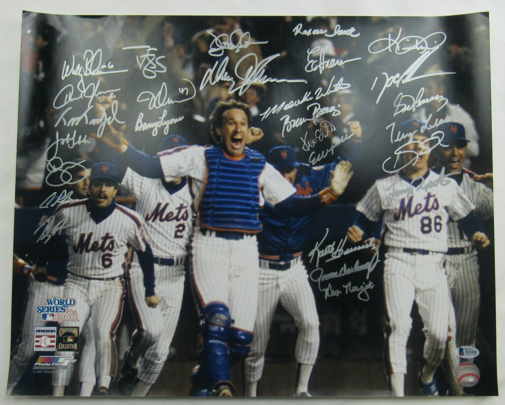 1986 Mets 16x20 Photo Team-Signed by (27) with Darryl Strawberry ...