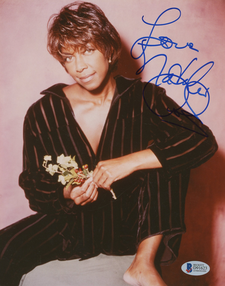Natalie Cole Signed 8x10 Photo Inscribed "Love" (Beckett COA ...