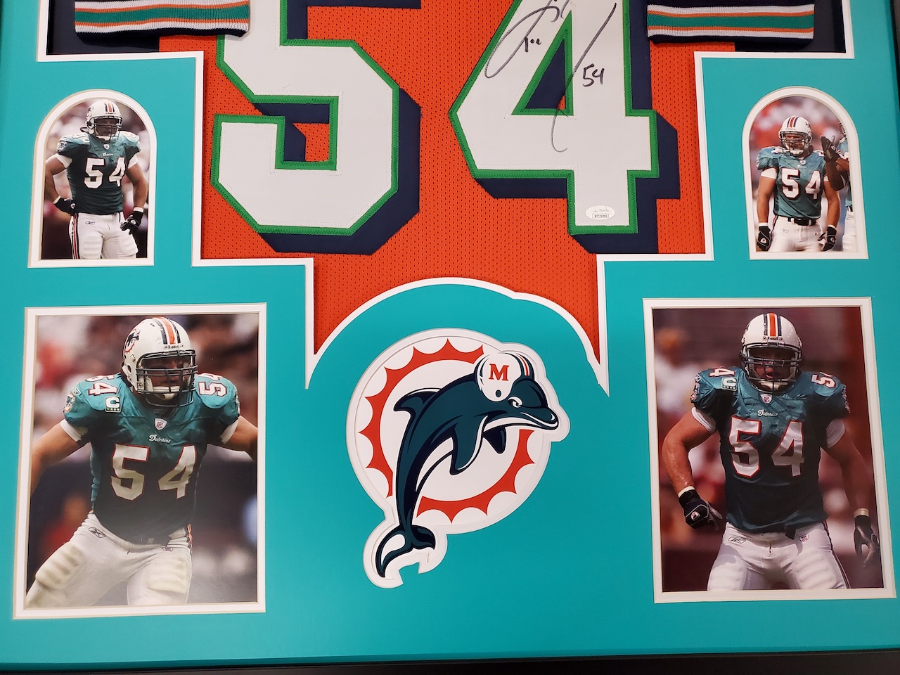 Zach Thomas Signed Custom Famed Jersey Display (JSA COA) | Pristine Auction