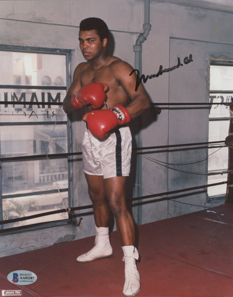Muhammad Ali Signed 8x10 Photo (Beckett LOA) | Pristine Auction