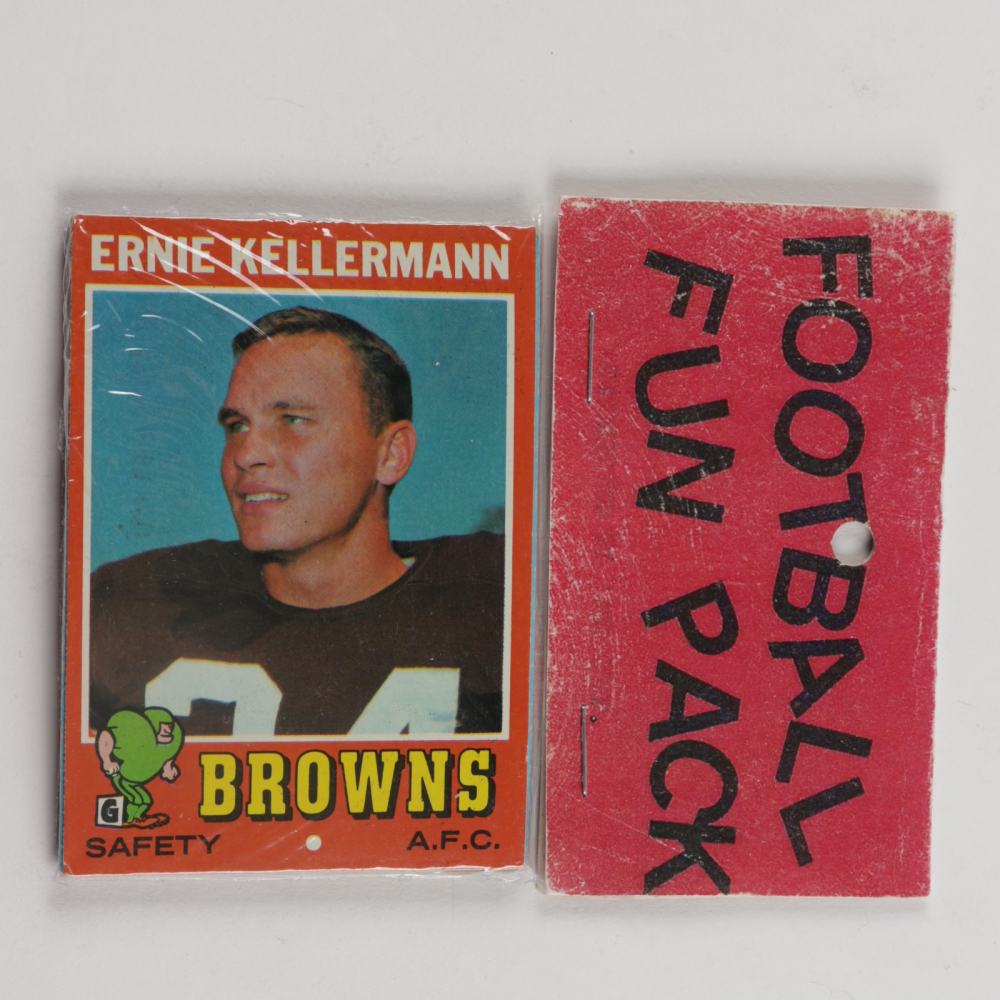 1971 Topps Football Card Fun Pack with (10) Cards | Pristine Auction
