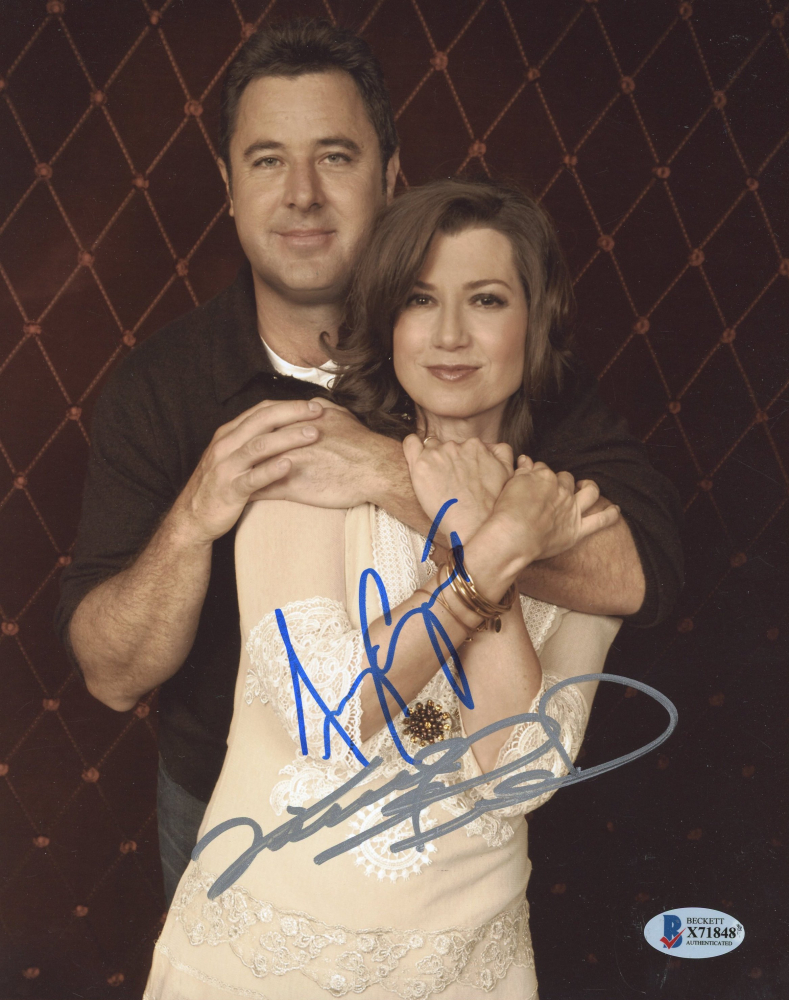 Vince Gill & Amy Grant Signed 8x10 Photo (Beckett COA) | Pristine Auction