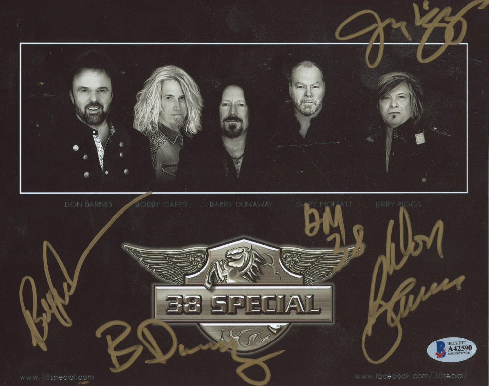 38 Special 8x10 Photo Signed by Don Barnes, Bobby Capps, Barry Dunaway ...