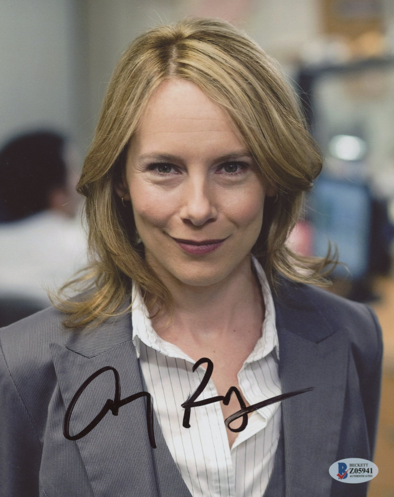 Amy Ryan Signed "The Office" 8x10 Photo (Beckett COA) | Pristine Auction