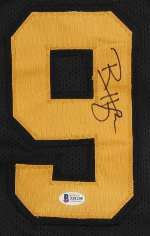 Ron Harper Signed Jersey (Beckett COA) | Pristine Auction
