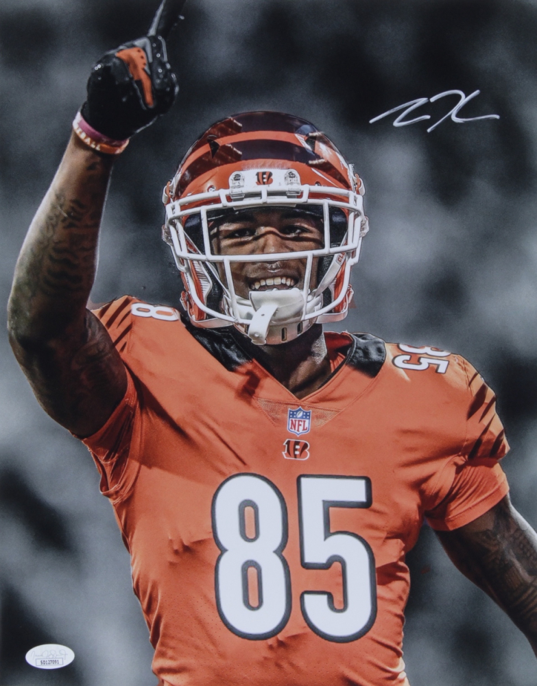 Tee Higgins Signed Bengals 11x14 Photo (JSA COA) | Pristine Auction