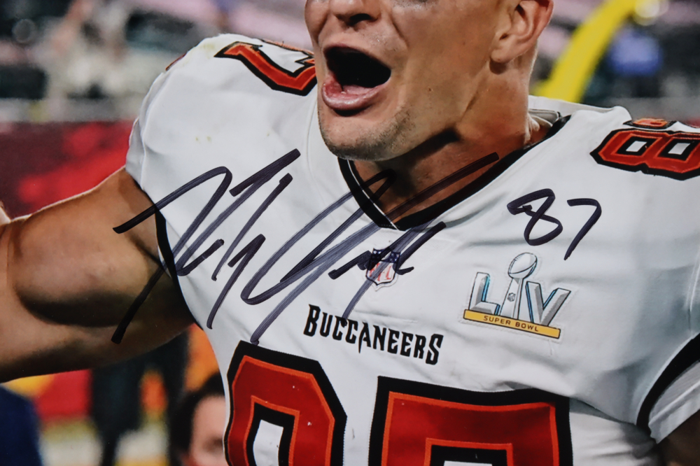 Rob Gronkowski Signed Buccaneers 16x20 Photo (Radtke COA) (See ...