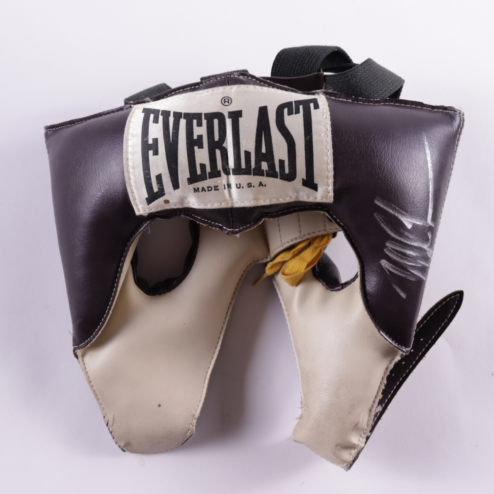 Mike Tyson Signed Vintage Everlast Boxing Sparring Helmet With Display ...