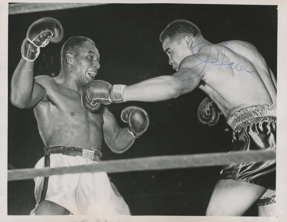 Joe Louis Signed 7x9 Photo (Beckett LOA) | Pristine Auction