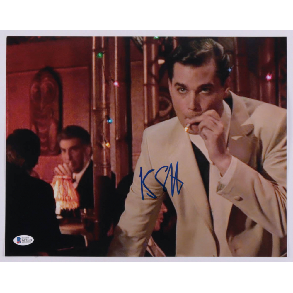 Ray Liotta Signed "Goodfellas" 11x14 Photo (Beckett Hologram ...
