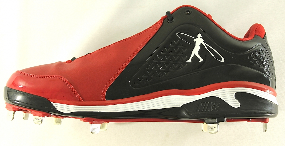 Adam Wainwright Signed Nike Swingman Cleat (PSA COA) | Pristine Auction