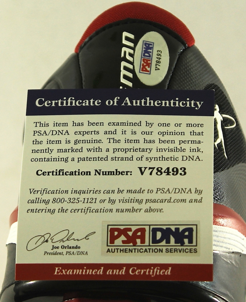 Adam Wainwright Signed Nike Swingman Cleat (PSA COA) | Pristine Auction