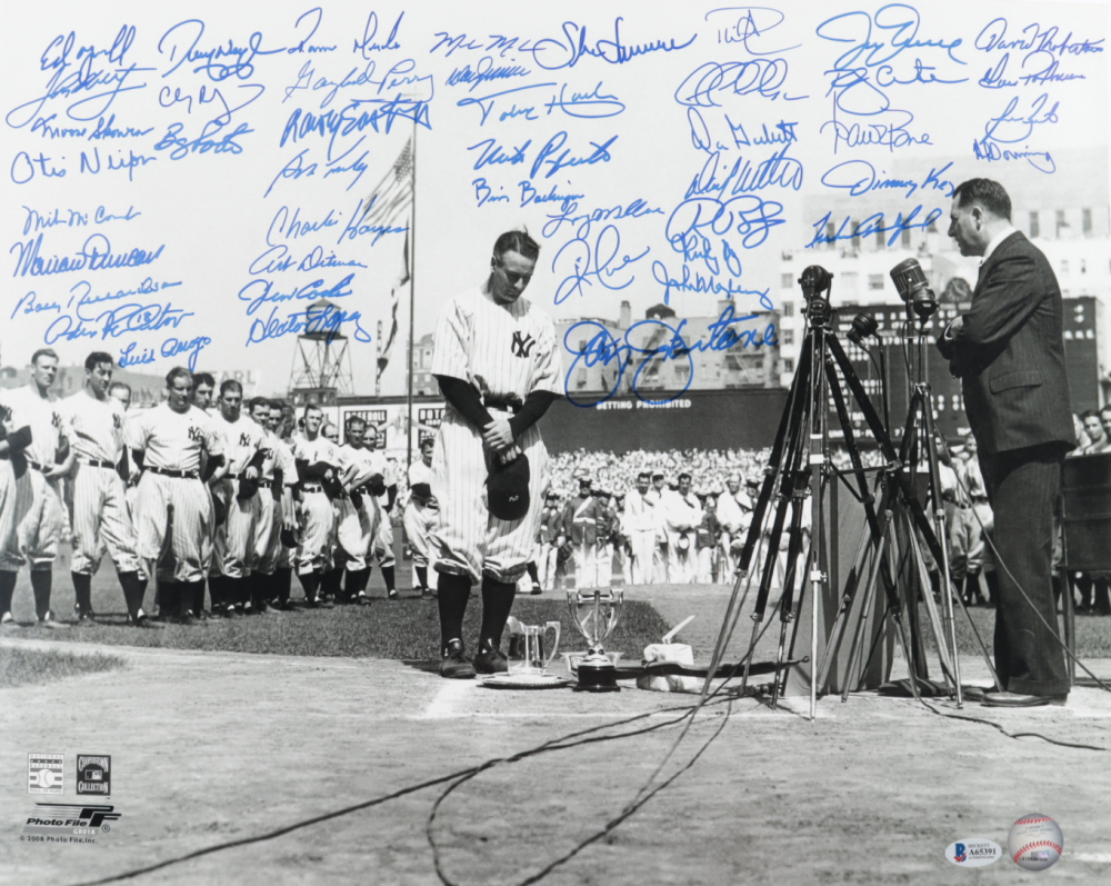 "Yankee Greats" 16x20 Photo Signed by (45) with Gaylord Perry, Moose ...