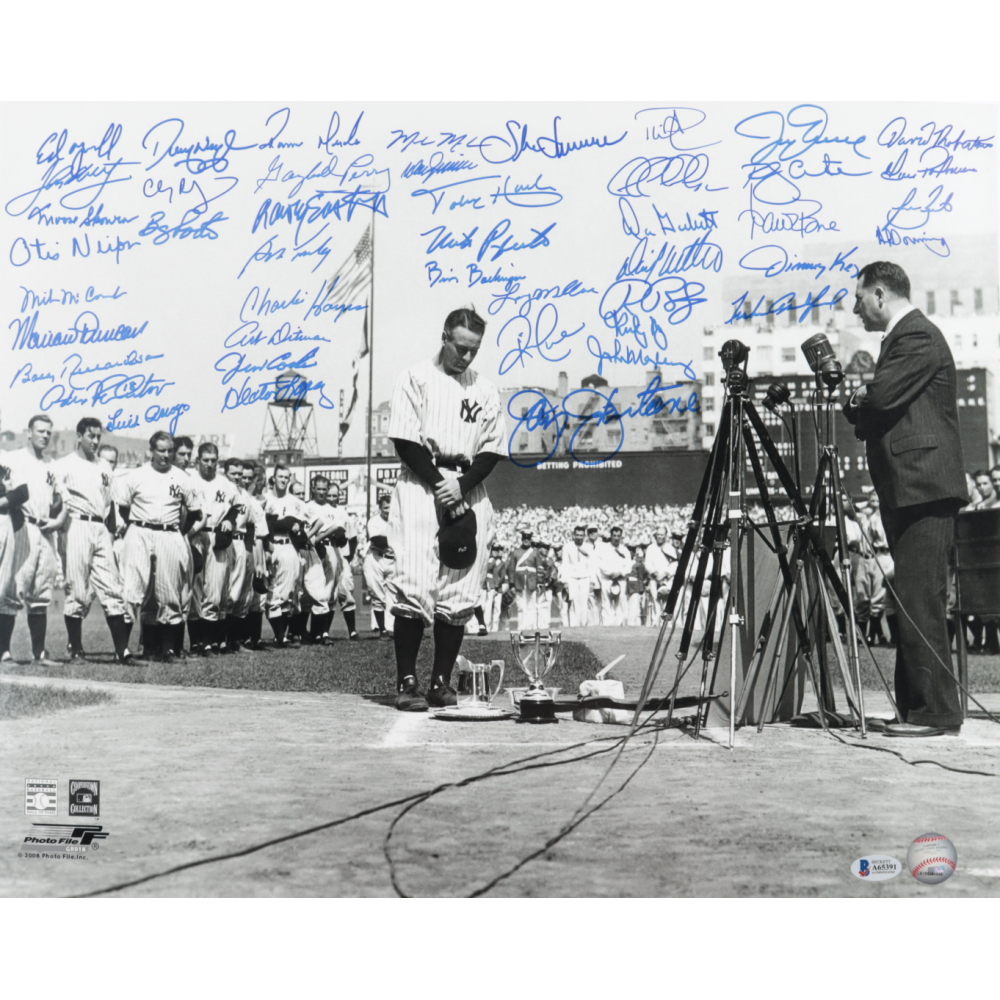 "Yankee Greats" 16x20 Photo Signed by (45) with Gaylord Perry, Moose ...