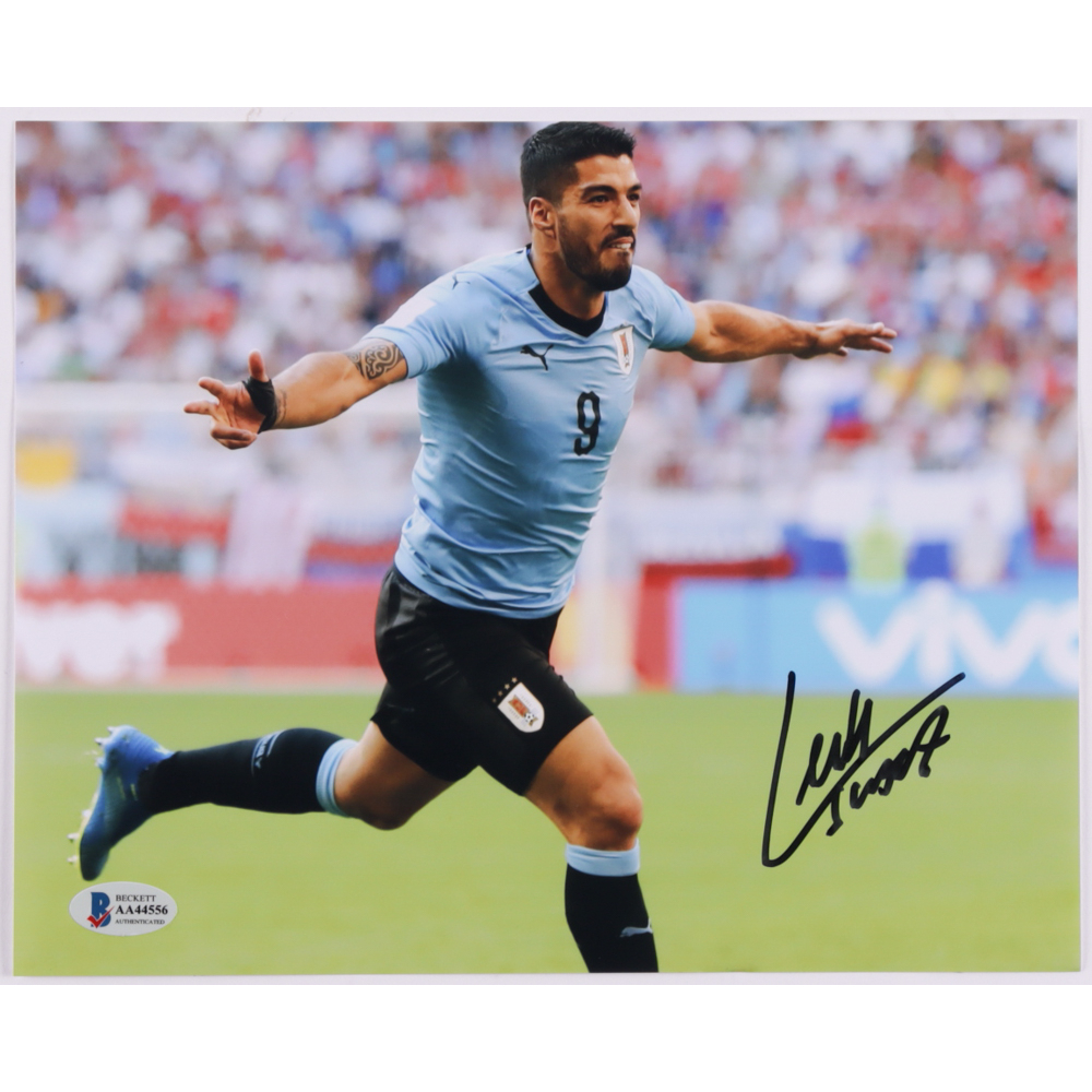 Luis Suarez Signed Team Uruguay 8x10 Photo (Beckett COA) | Pristine Auction