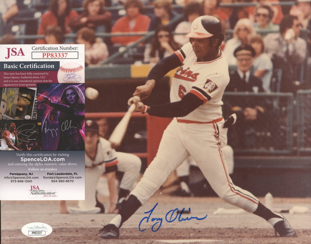 Tony Oliva Signed Twins 8x10 Photo (JSA COA) | Pristine Auction