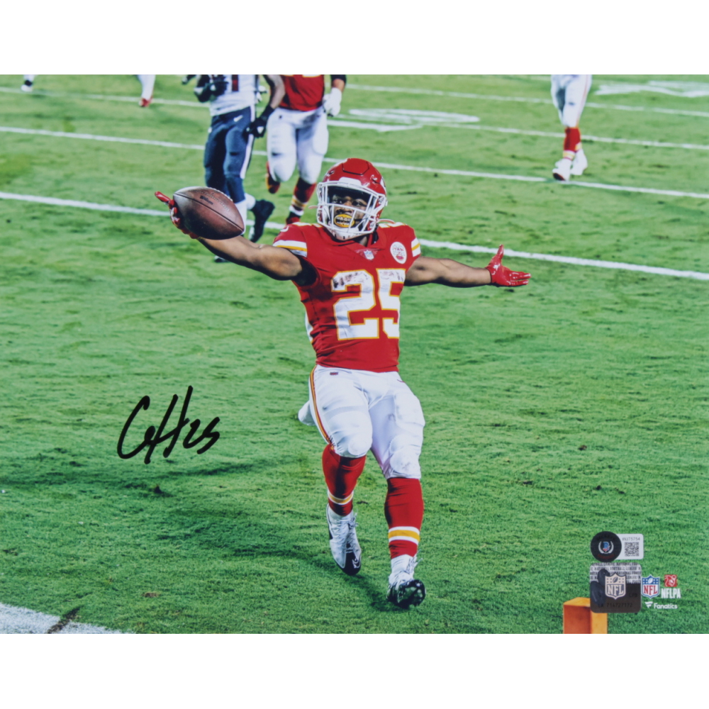 Clyde Edwards-Helaire Signed Chiefs 11x14 Photo (Beckett Hologram ...