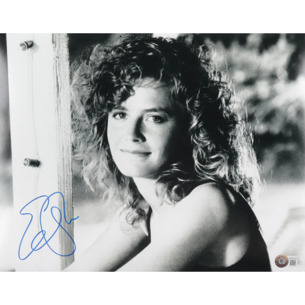 Elisabeth Shue Signed "Cocktail" 11x14 Photo (Beckett Hologram) | Pristine Auction