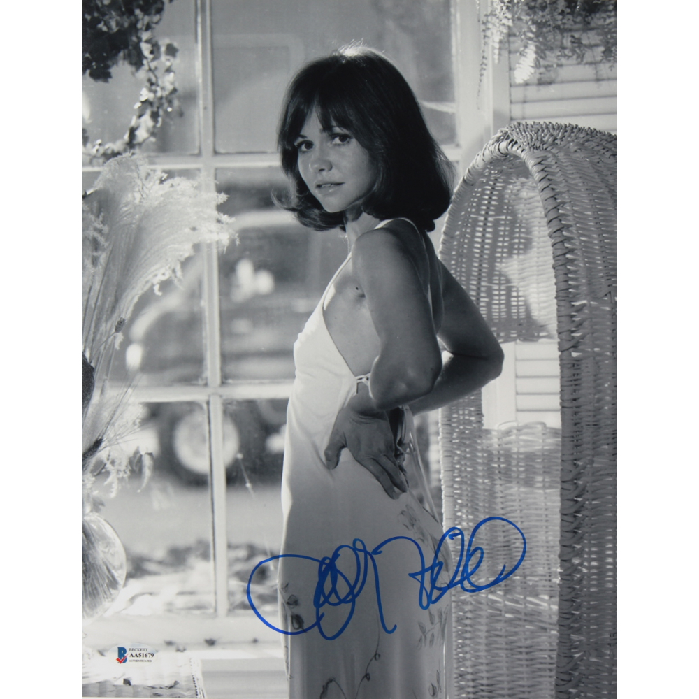 Sally Field Signed 11x14 Photo (Beckett COA) | Pristine Auction