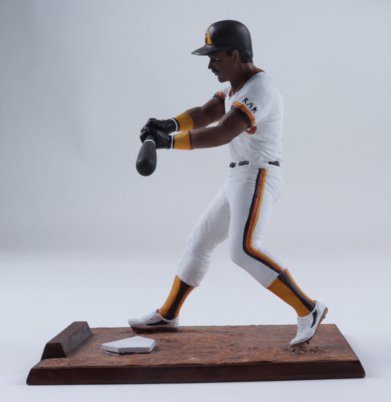 Tony Gwynn Signed Cut with Hand Numbered All Ceramic Statue (PSA LOA ...