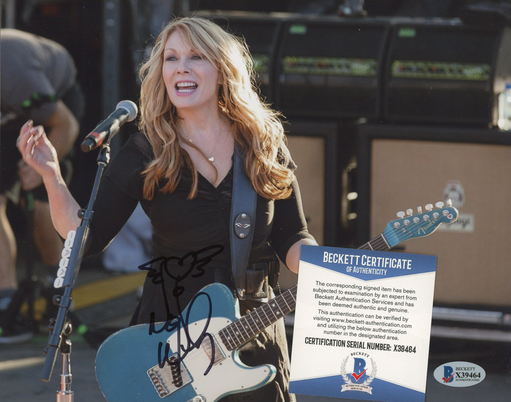 Nancy Wilson Signed 8x10 Photo (Beckett COA) | Pristine Auction