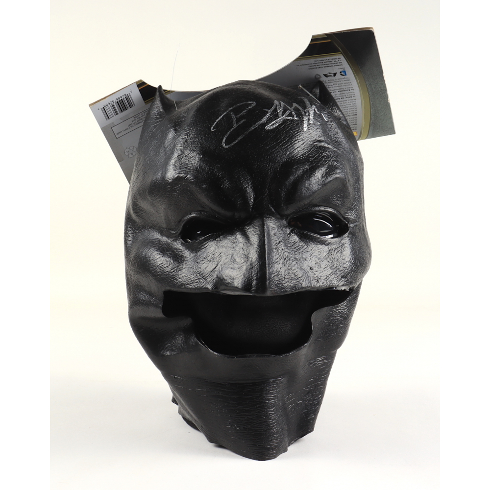 Ben Affleck Signed "Batman Vs. Superman" Full-Size Batman Mask (Beckett ...