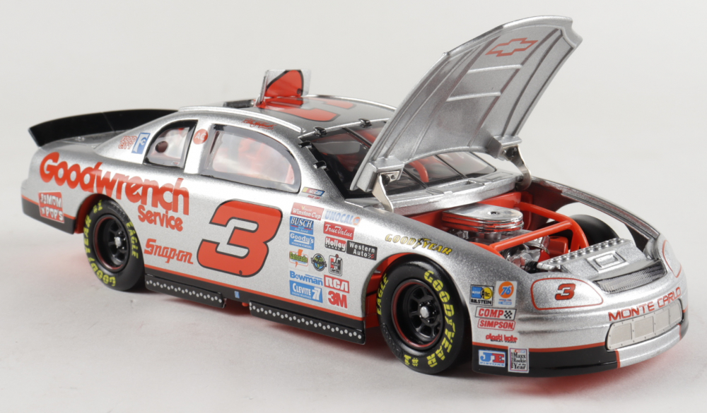 Dale Earnhardt Sr. #3 GM Goodwrench / Silver Select 1995 Monte Carlo 1: ...