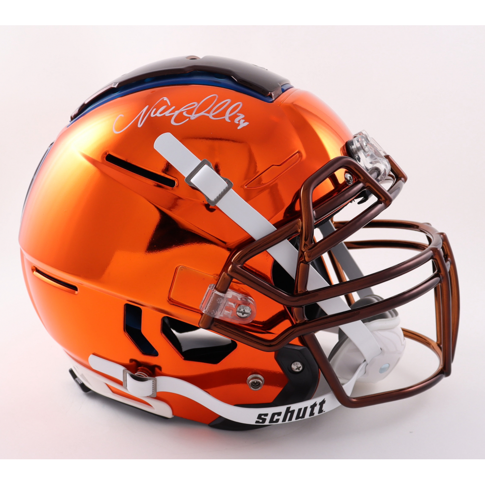 Nick Chubb Signed Full-Size Authentic On-Field Chrome F7 Helmet ...