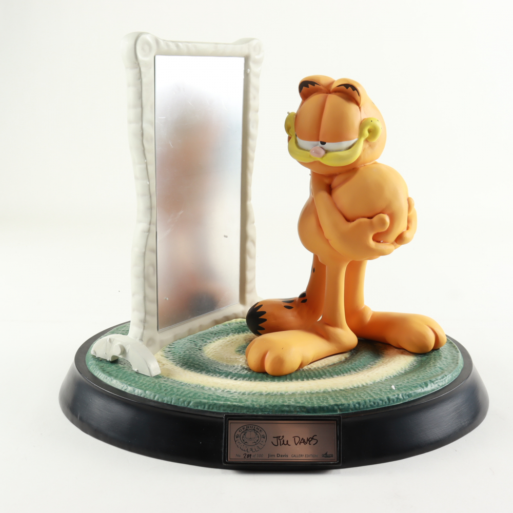 Jim Davis Signed "Garfield" LE Statue | Pristine Auction