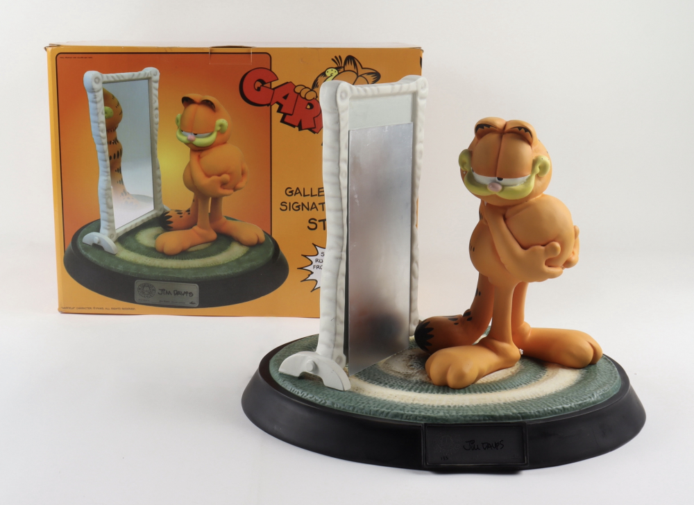 Jim Davis Signed "Garfield" LE Statue | Pristine Auction