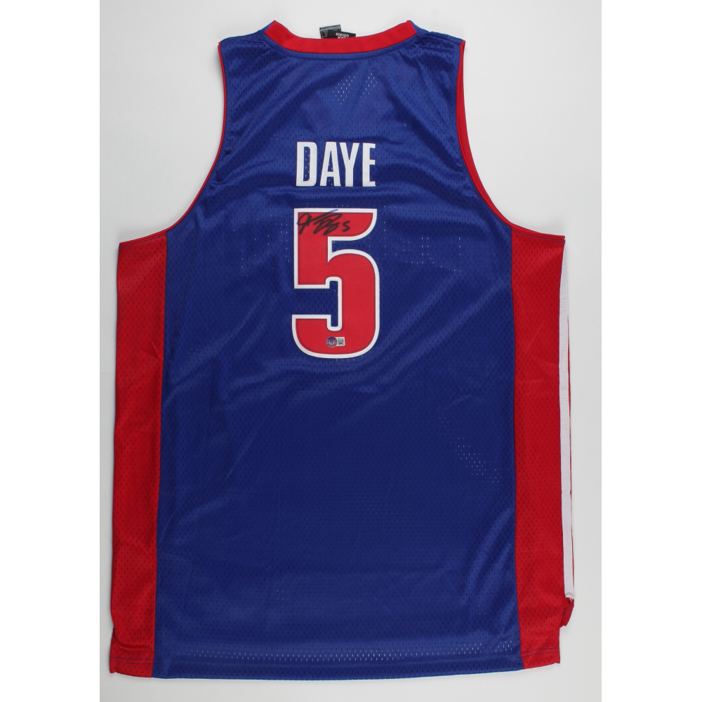 Austin Daye Signed Pistons Jersey (Beckett) | Pristine Auction