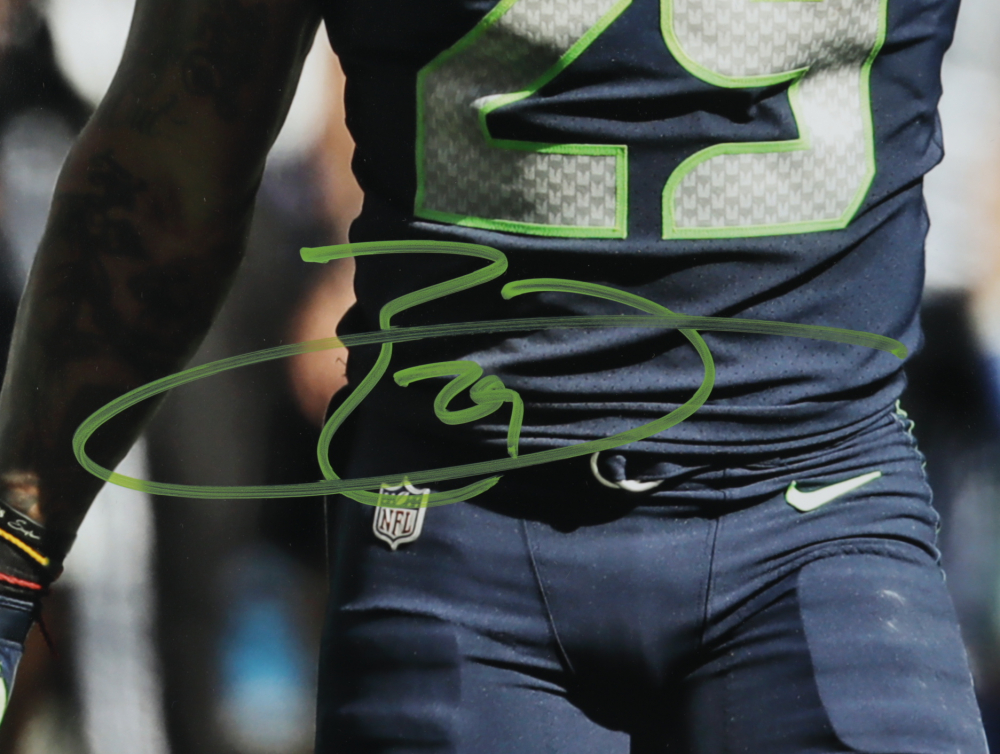 Earl Thomas Signed Seahawks 16x20 Photo (Beckett) | Pristine Auction
