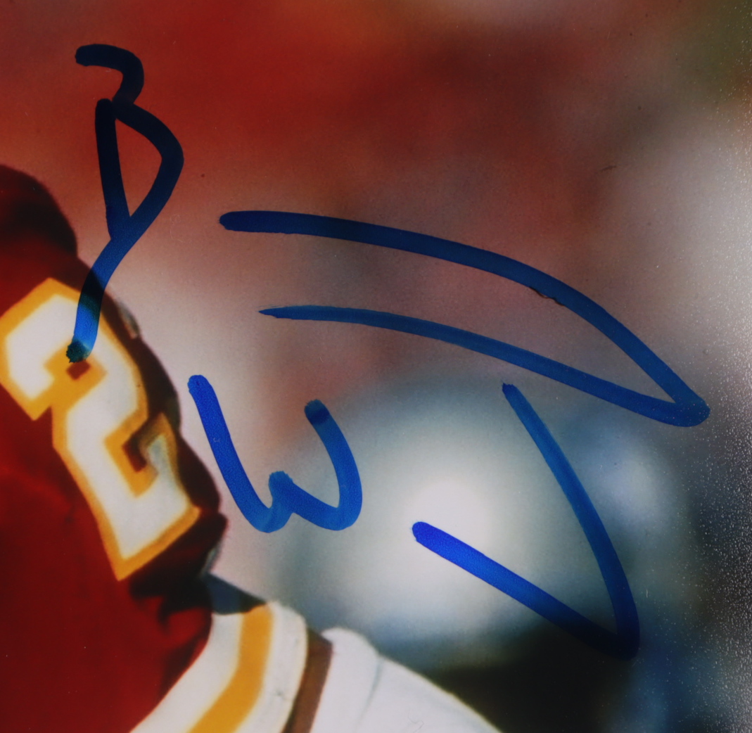 Barry Word Signed 8x10 Photo (PSA COA) | Pristine Auction